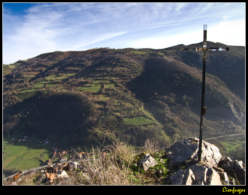 Caleyando con Cienfuegos: Cascadas de Guanga y Peña Castiello