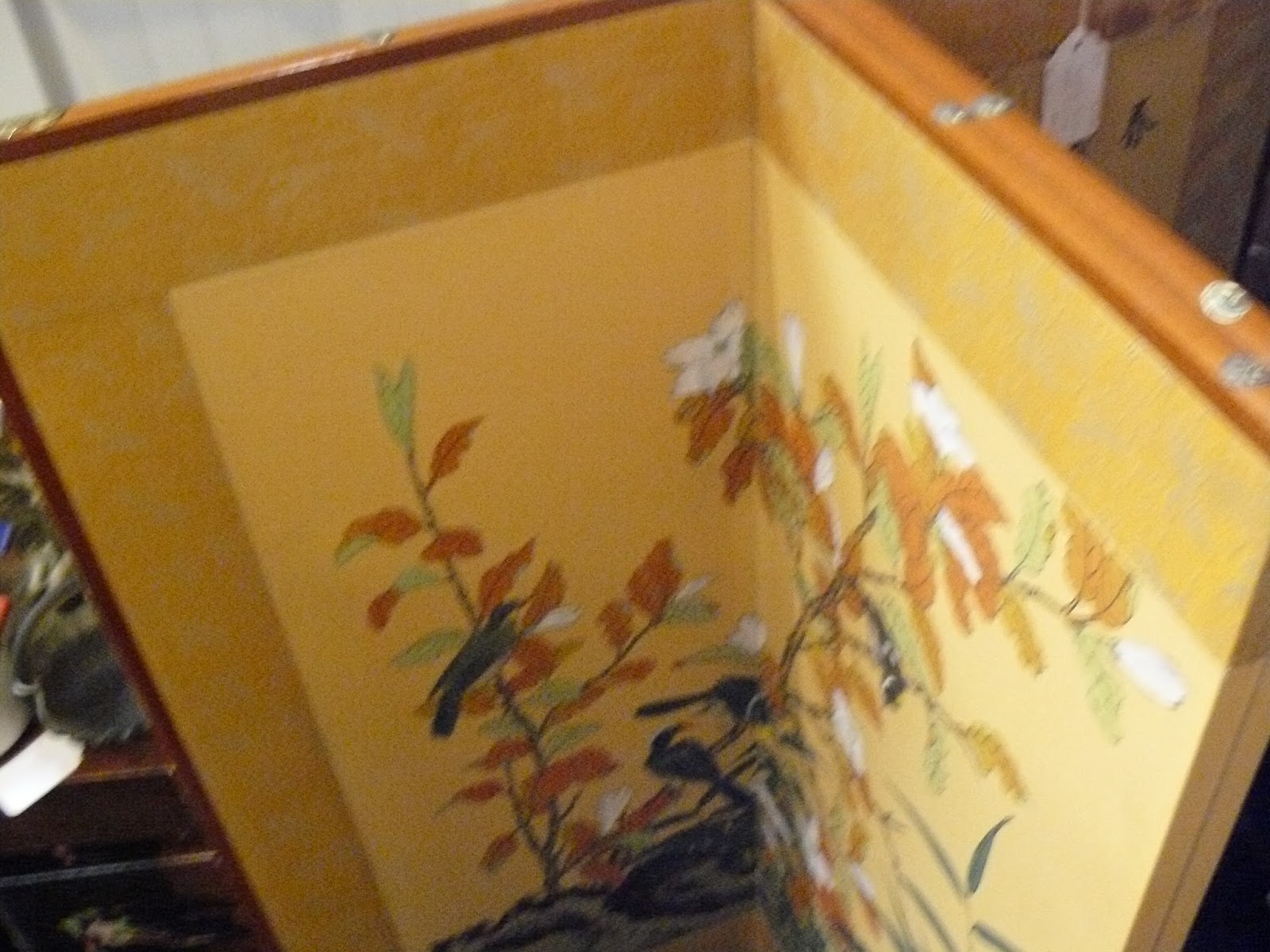 SCRANBERRY COOP : Soshi 4 panel screen, $20 before discounts "as is ...