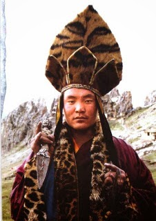 NAVEGANDO POR EL RÍO DE LA HISTORIA: CHAMANISMO DE LA REGIÓN BON(LOS ...