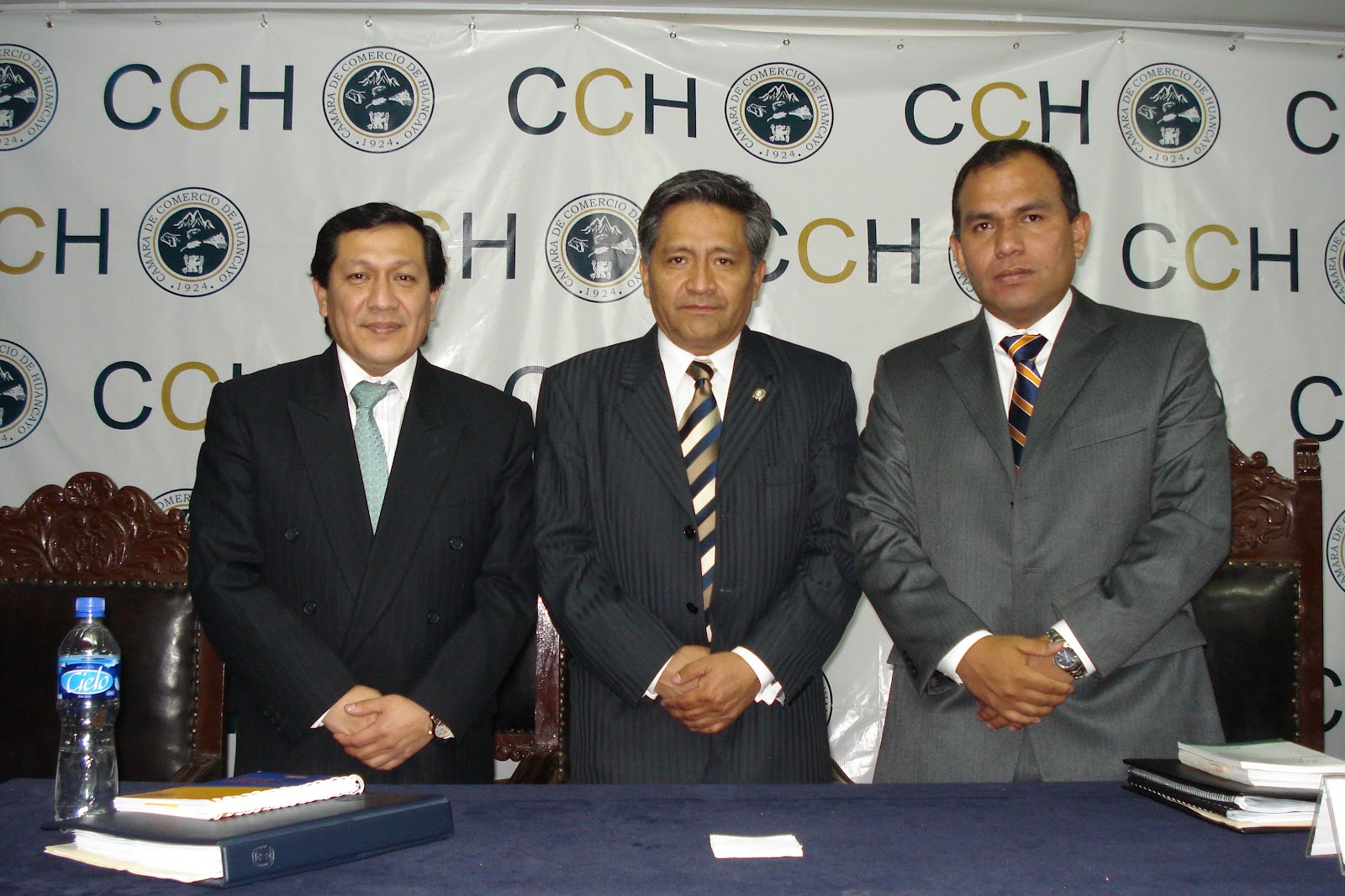 ESTUDIO HUGO VILLAR: CENTRO DE ARBITRAJE "HUGO VILLAR ÑAÑEZ"