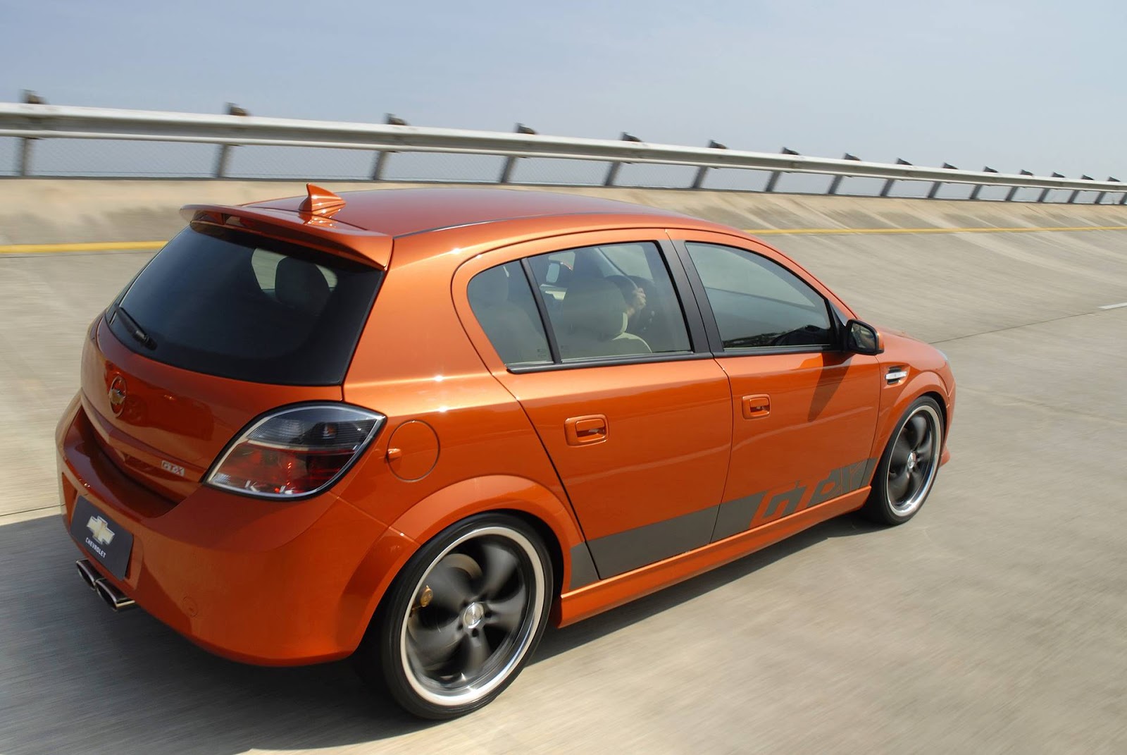 Novo Vectra GTX 2008 Black Top e Attitude - fotos