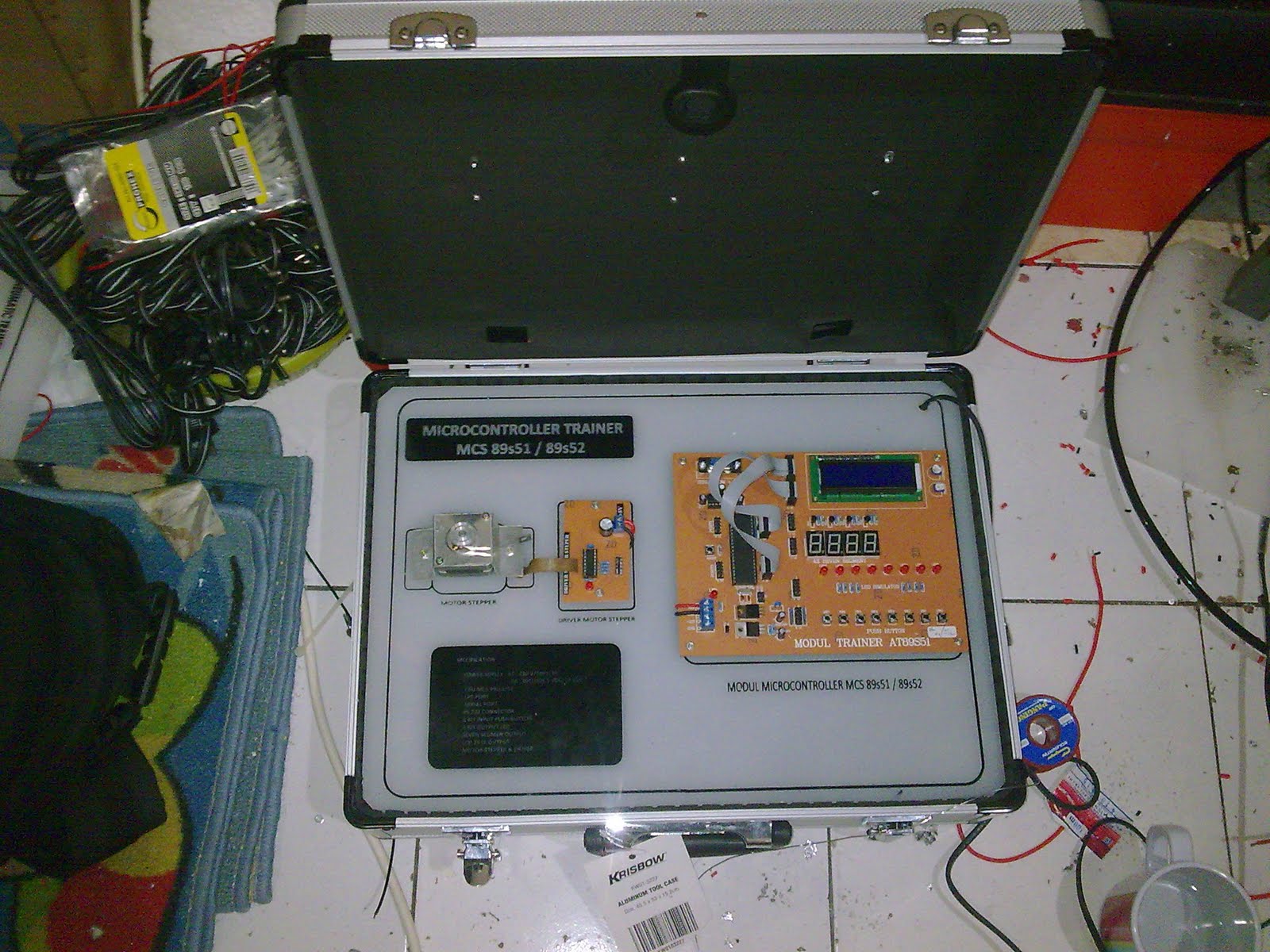 MICROTECH ENGINEERING INDONESIA: ModuL Trainer Mikrokontroller AT89S51/52