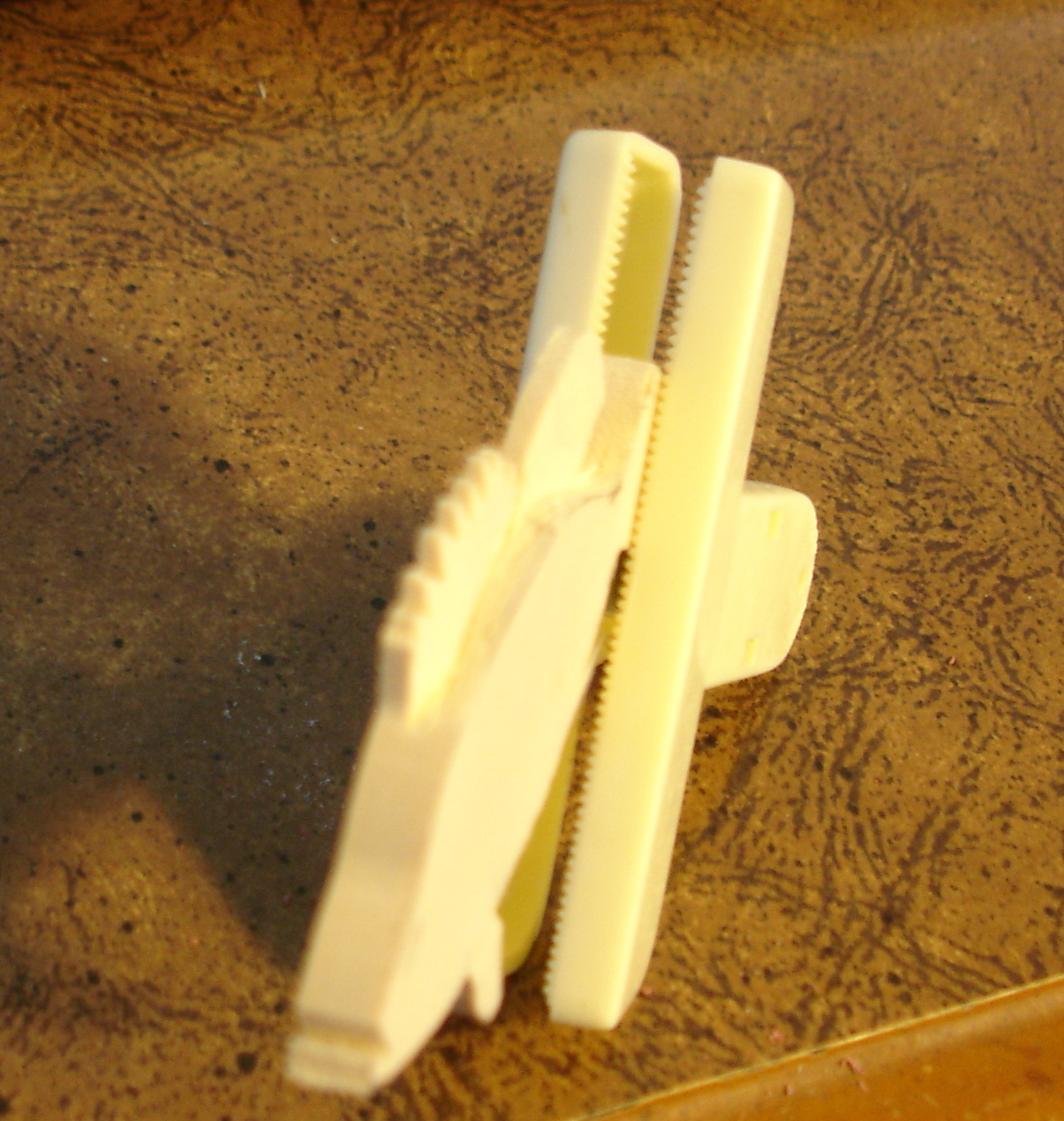 BEGINNERS CARVING CORNER AND BEYOND: Whittling Fish Pins - Triple Tail