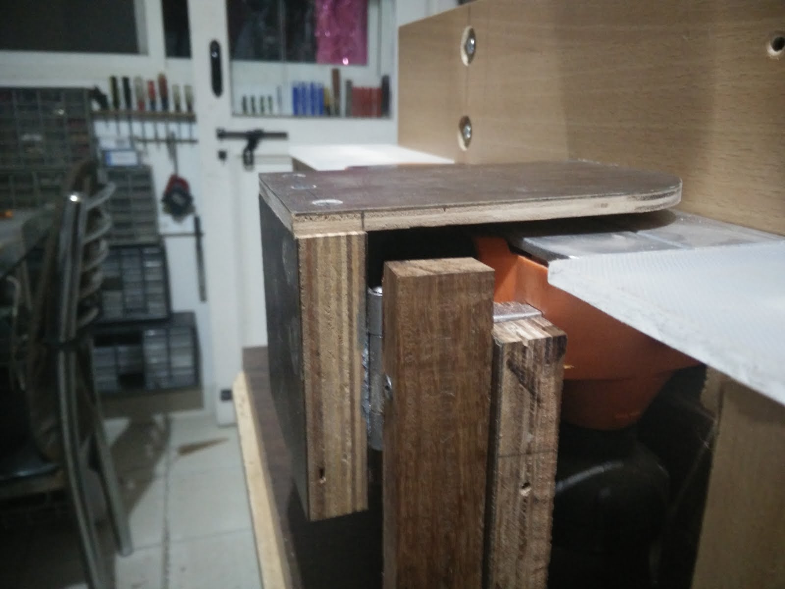 Baijal DIY: DIY Jointer using a Power Planer