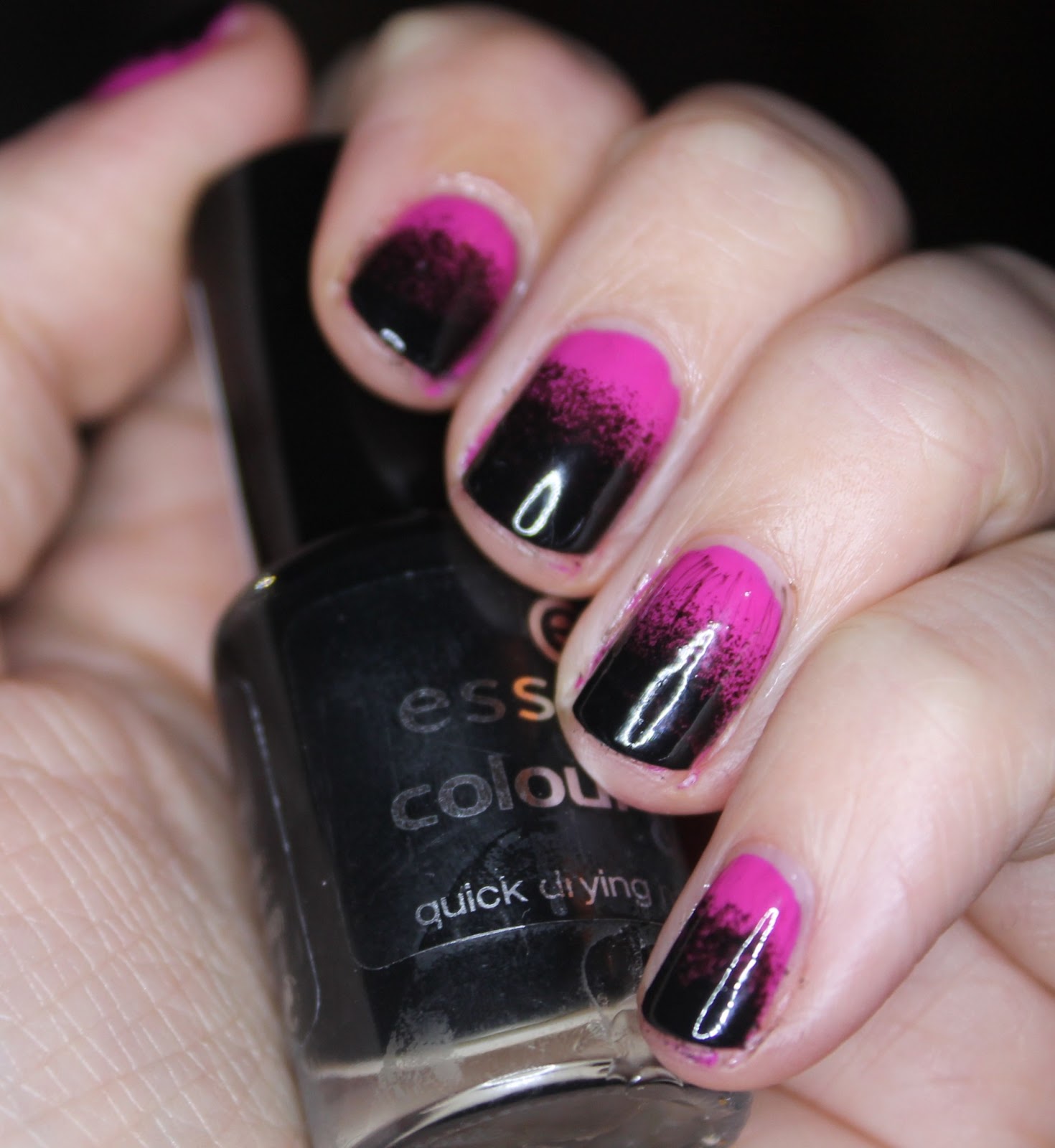 The Sleepy Jellyfish: Nail Art #2 - Pink and Black Gradient Nails
