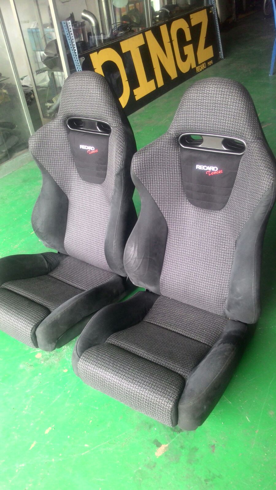 Dingz Garage: SEAT Recaro SR4 Tomcat Grey