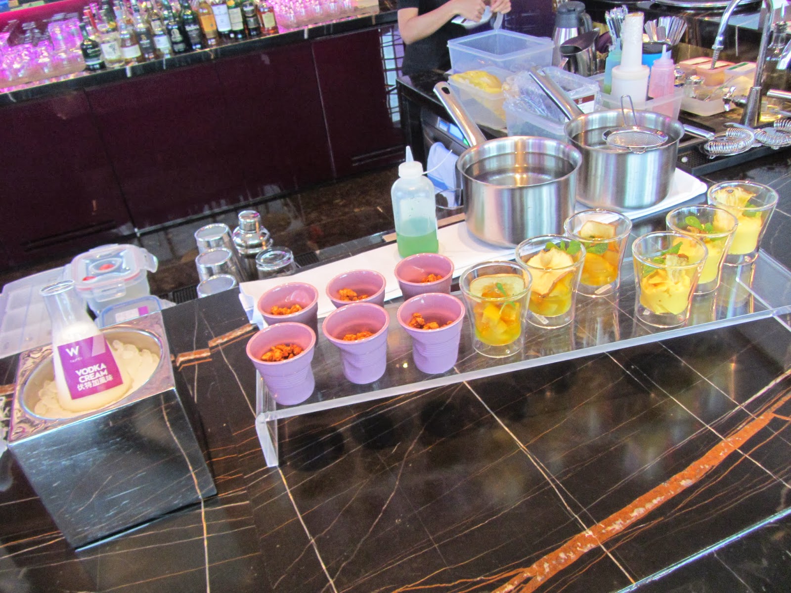 COCOBELLA BALLERINA: YEN BAR @ THE W TAIPEI