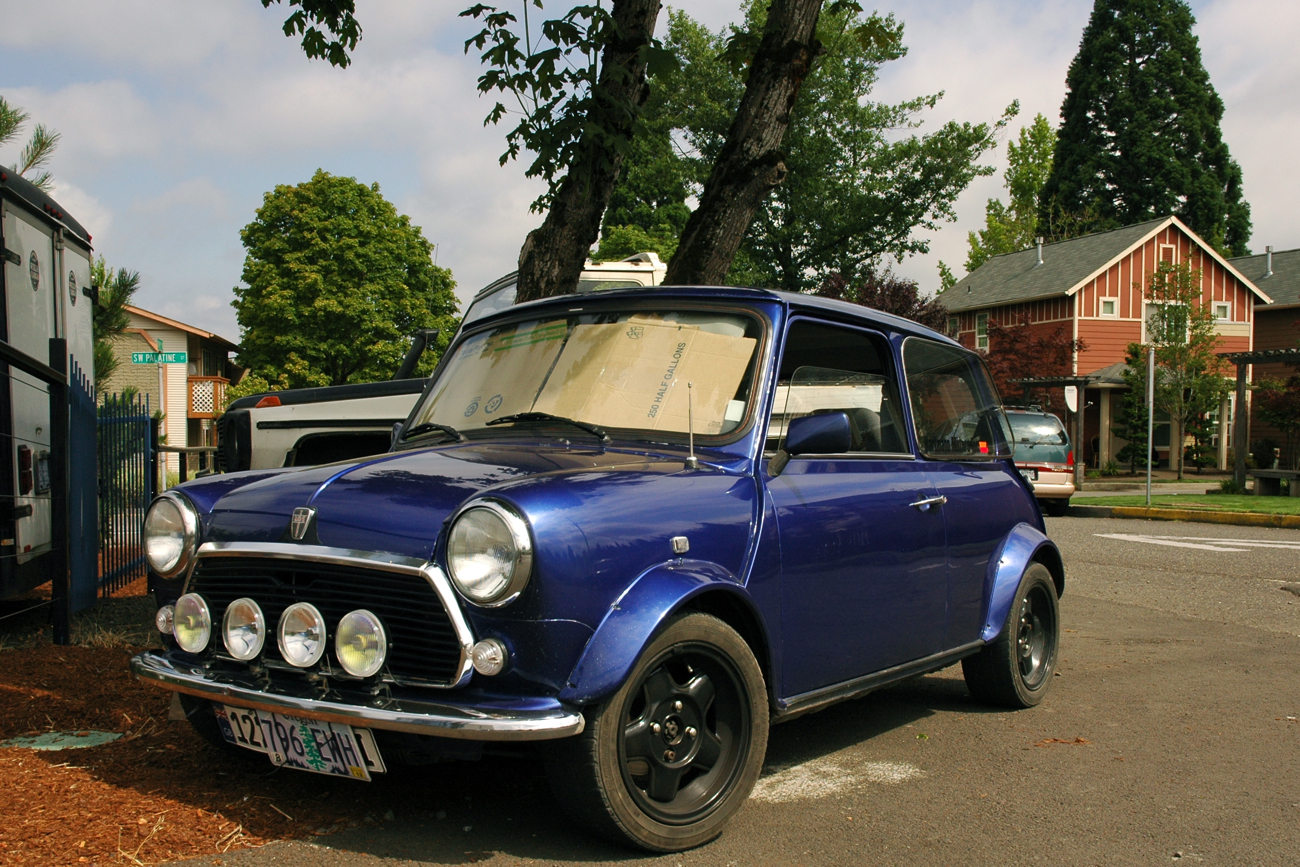 OLD PARKED CARS.: Questionable Monday Bonus: 1999 Mini Cooper Sport.