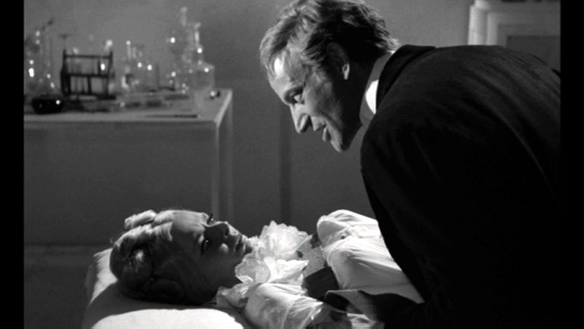 The Midnight Room: Spaghetti Gothic 101: Nightmare Castle