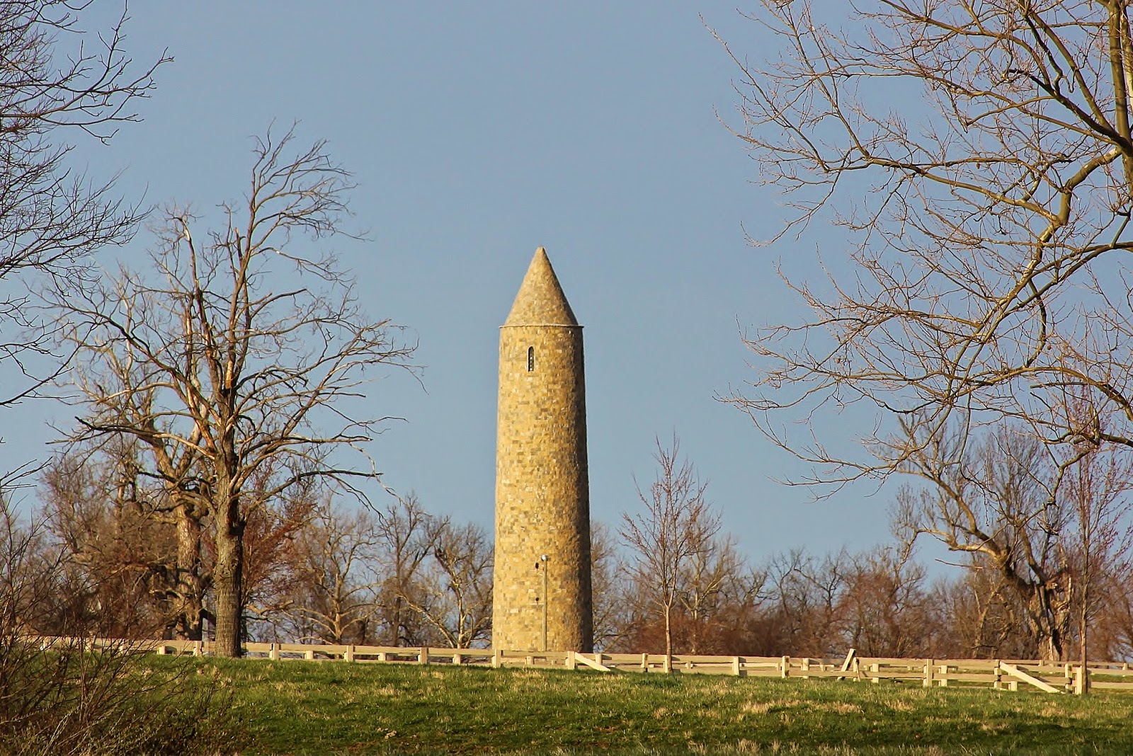 Blue-Eyed Kentucky: The Round Tower at Castleton-Lyons