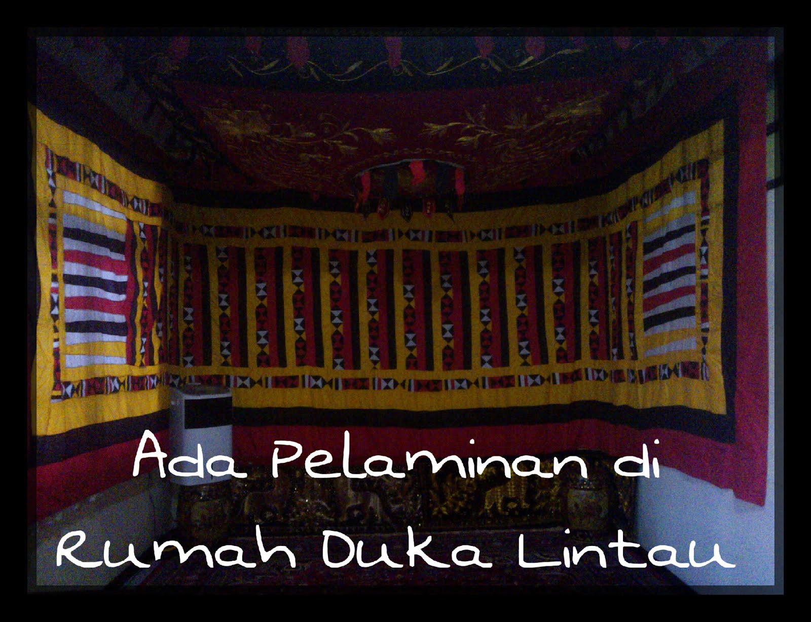 stories of a woman: Ada Pelaminan di Rumah Duka Lintau