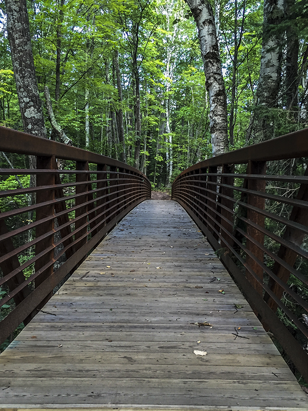 Hiking Frog Bay National Park in Red Cliff WI