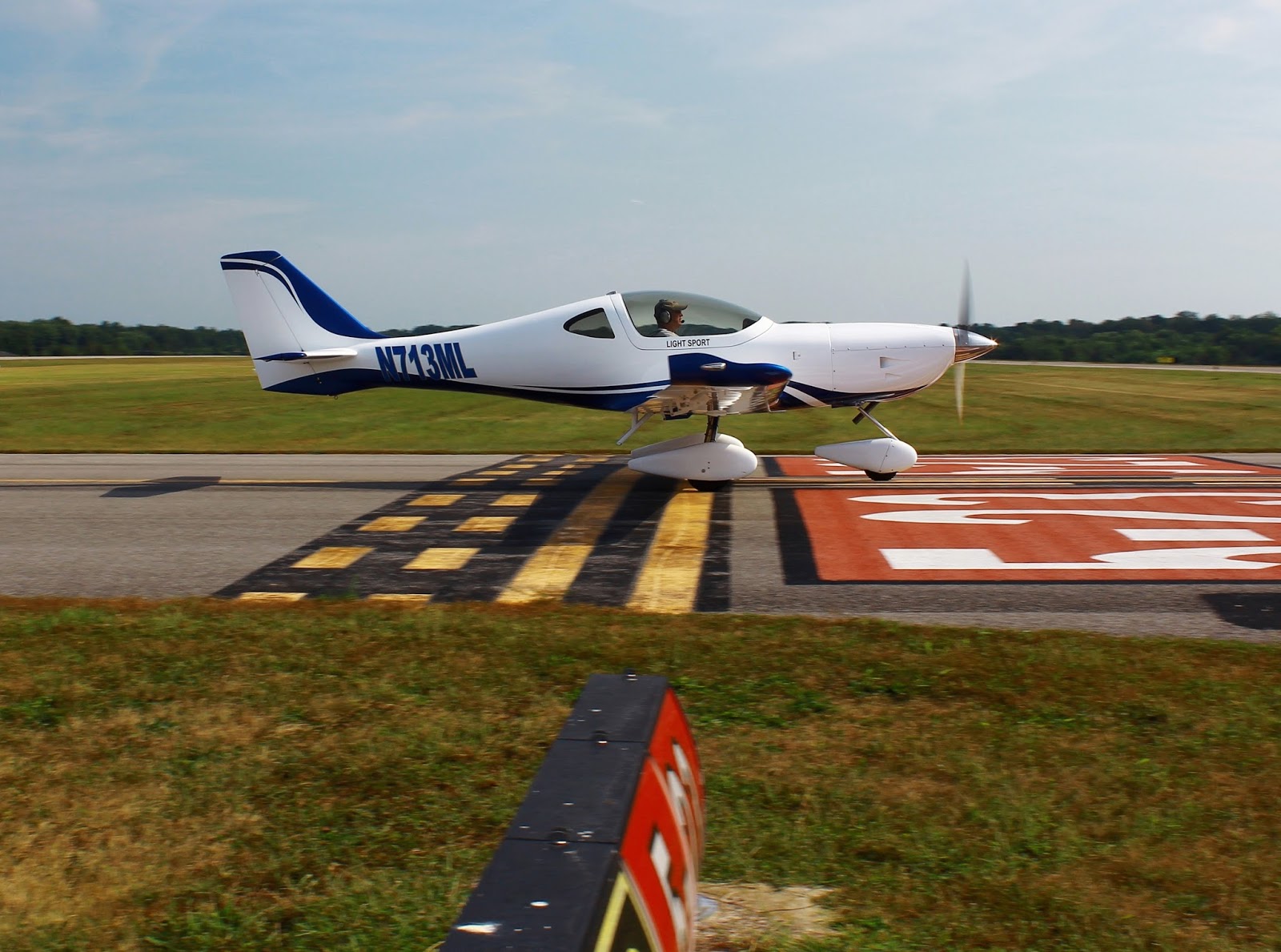 The Aero Experience: Variety of Light Sport Aircraft Displayed at Plane ...