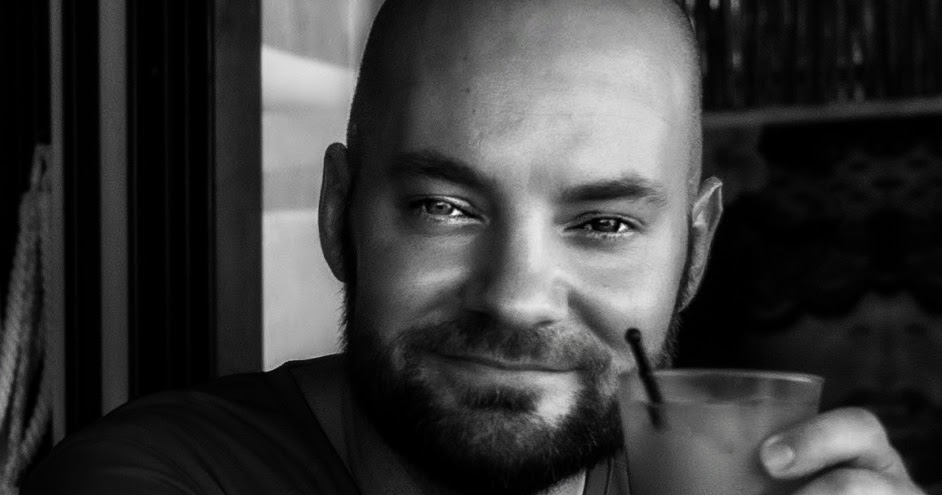 Literature Lounge: Interview with Best-Selling Author Sam Hunter