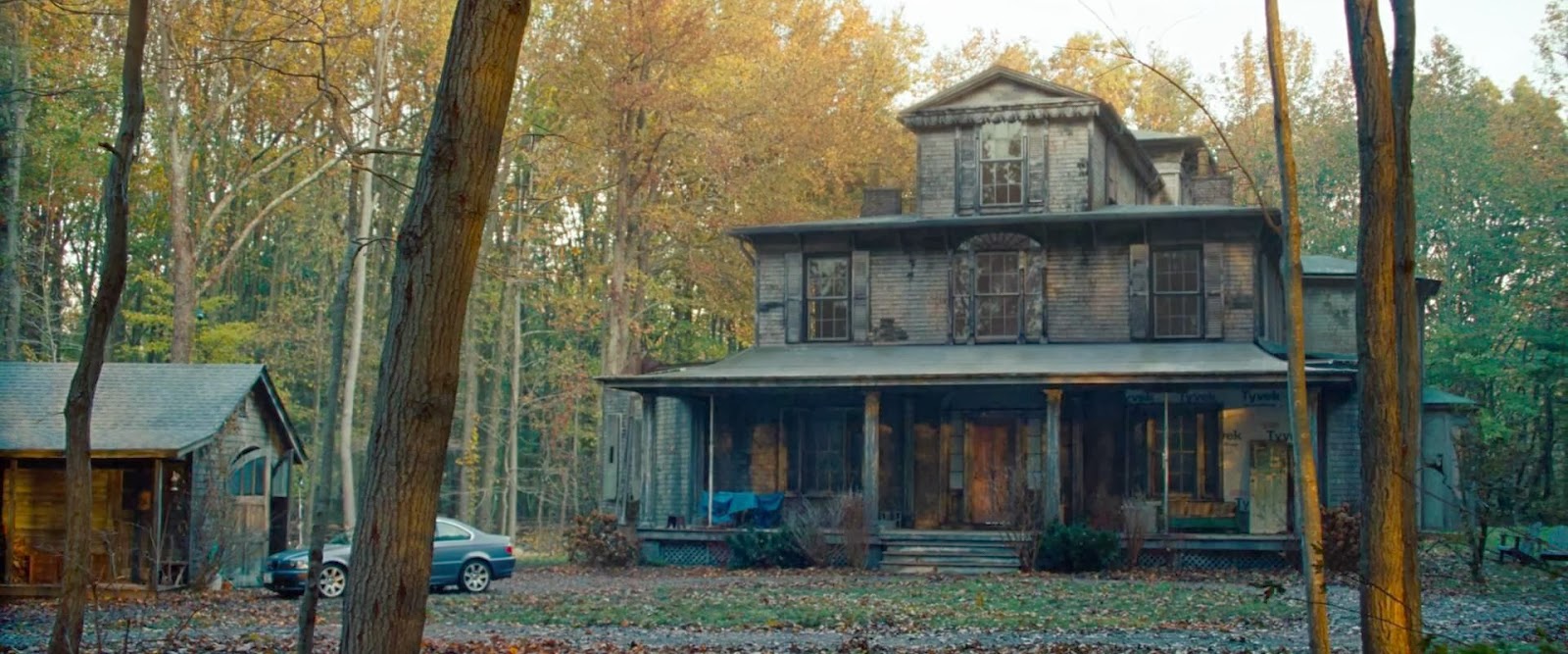 Lotus & Fig: Rooms on Film: The Bourne Legacy