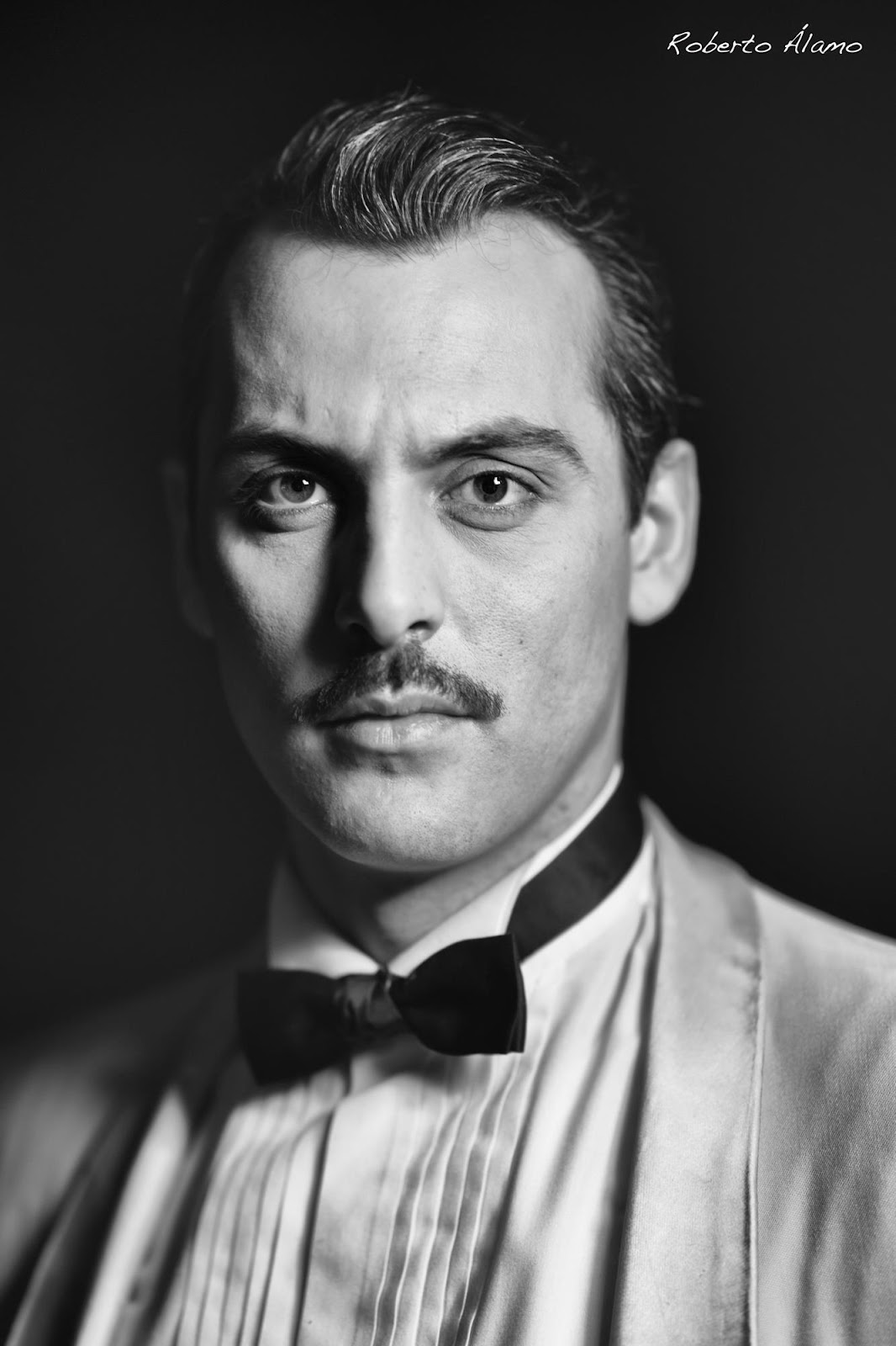 RETRATOS DE ROBERTO ÁLAMO: RETRATO VICTOR MASSAN