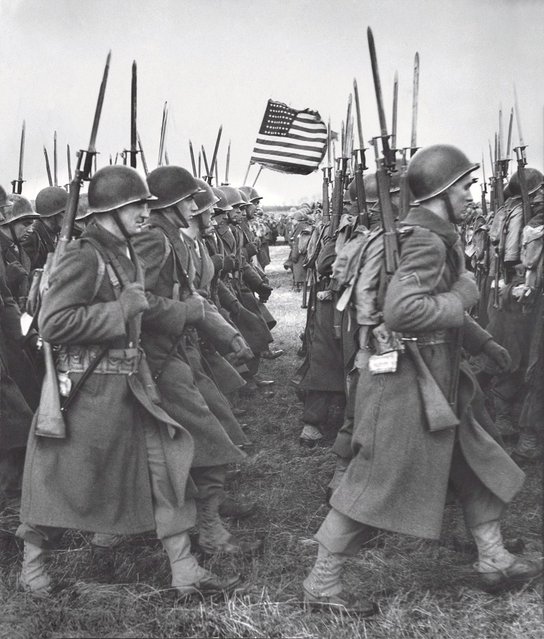 Black and White Photos of Life in World War II ~ Vintage Everyday