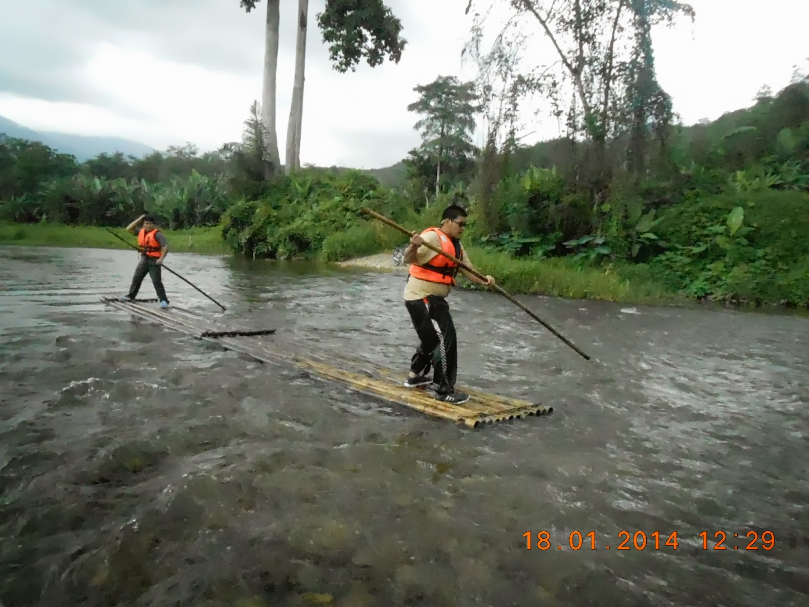 KELA ADVENTURE CAMP: Berakit Buluh