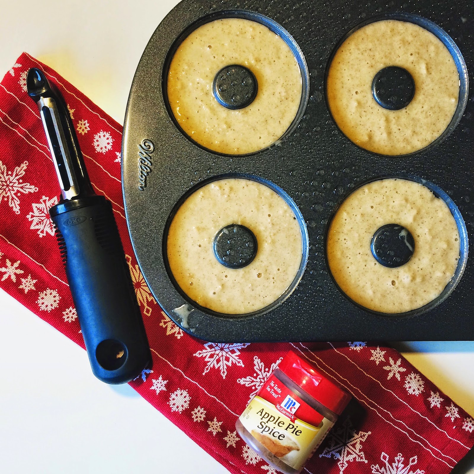 Kelly Moran | Entry Level Adulthood: Baked Caramel Apple Donuts