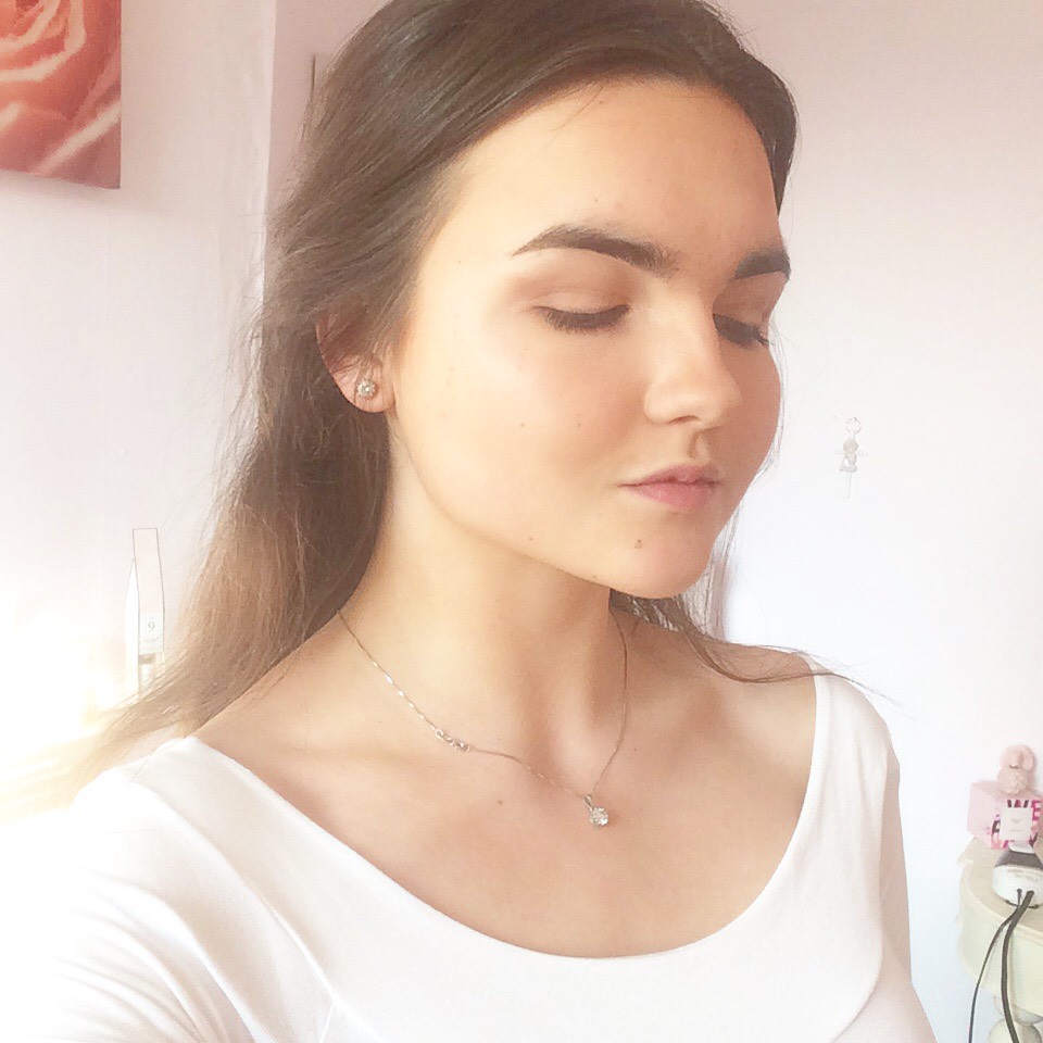 Emma Watson Beauty and the Beast everyday look - The Imogen Rose