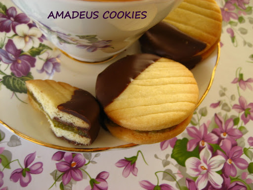 Home Cooking In Montana: Amadeus Cookies... with pistachio/almond filling.