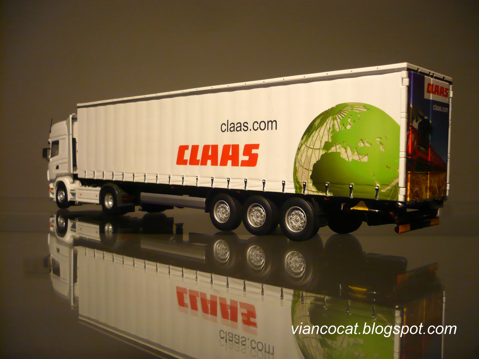 VIANCO: SCANIA R580 TRAILER CLAAS