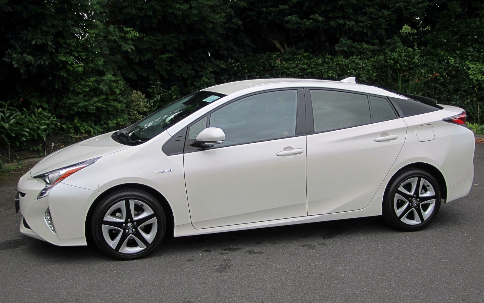 Irish Car+Travel Magazine: Peugeot 3008 is 2018 Irish Car of the Year