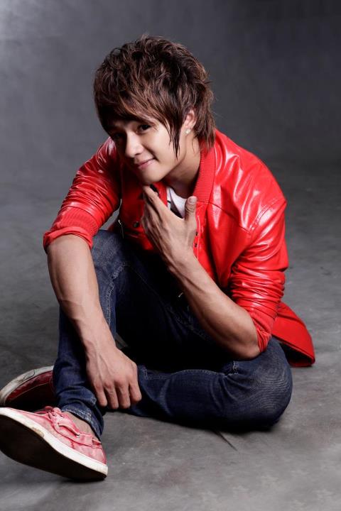 M y a n m a r H u n k s: Aung Lay @ Red