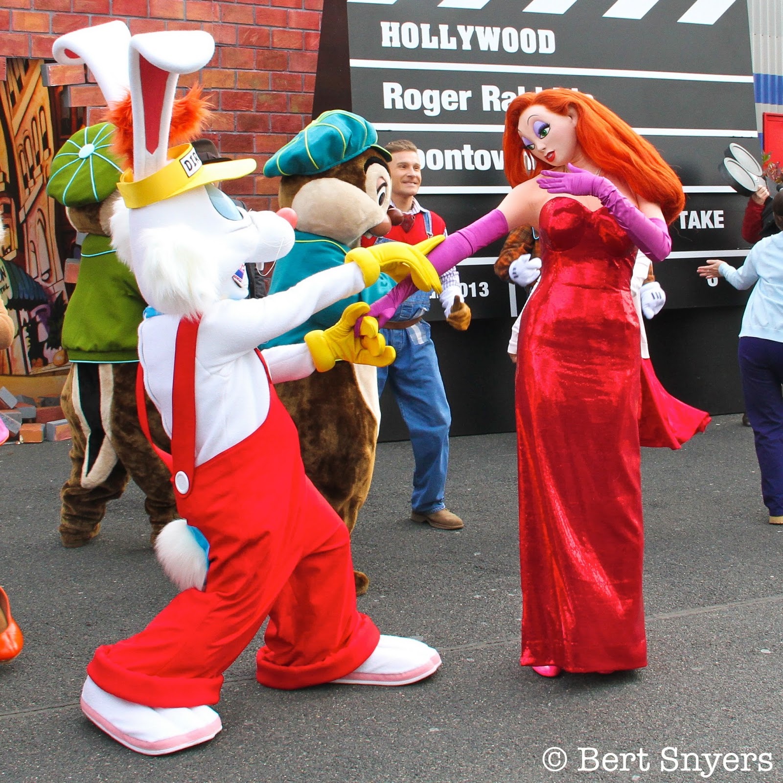ImNotBad.com - A Jessica Rabbit Site: Roger Rabbit's Toontown Dream ...
