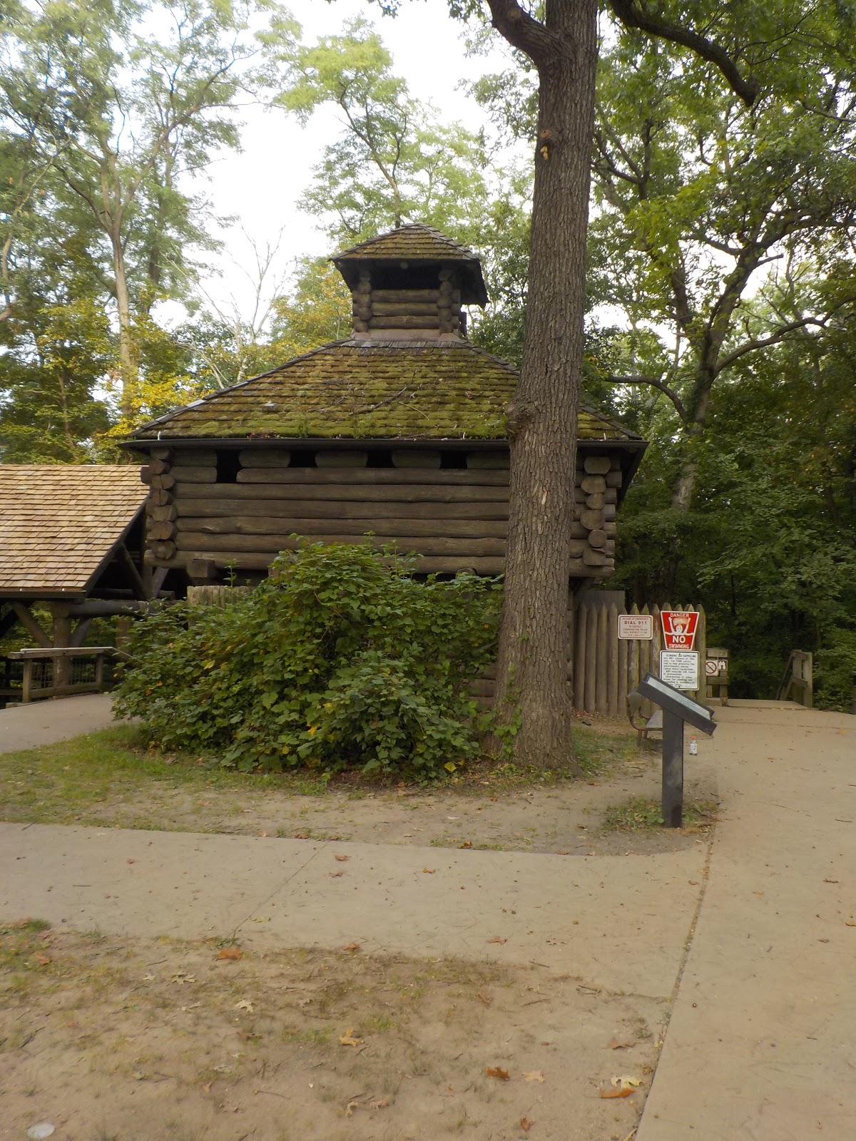 Hike Starved Rock: Matthiessen State Park, around the lake Sept 14, 2017