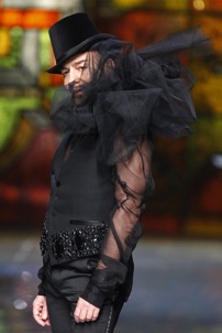 Song Of Fashion: Dandy Designer