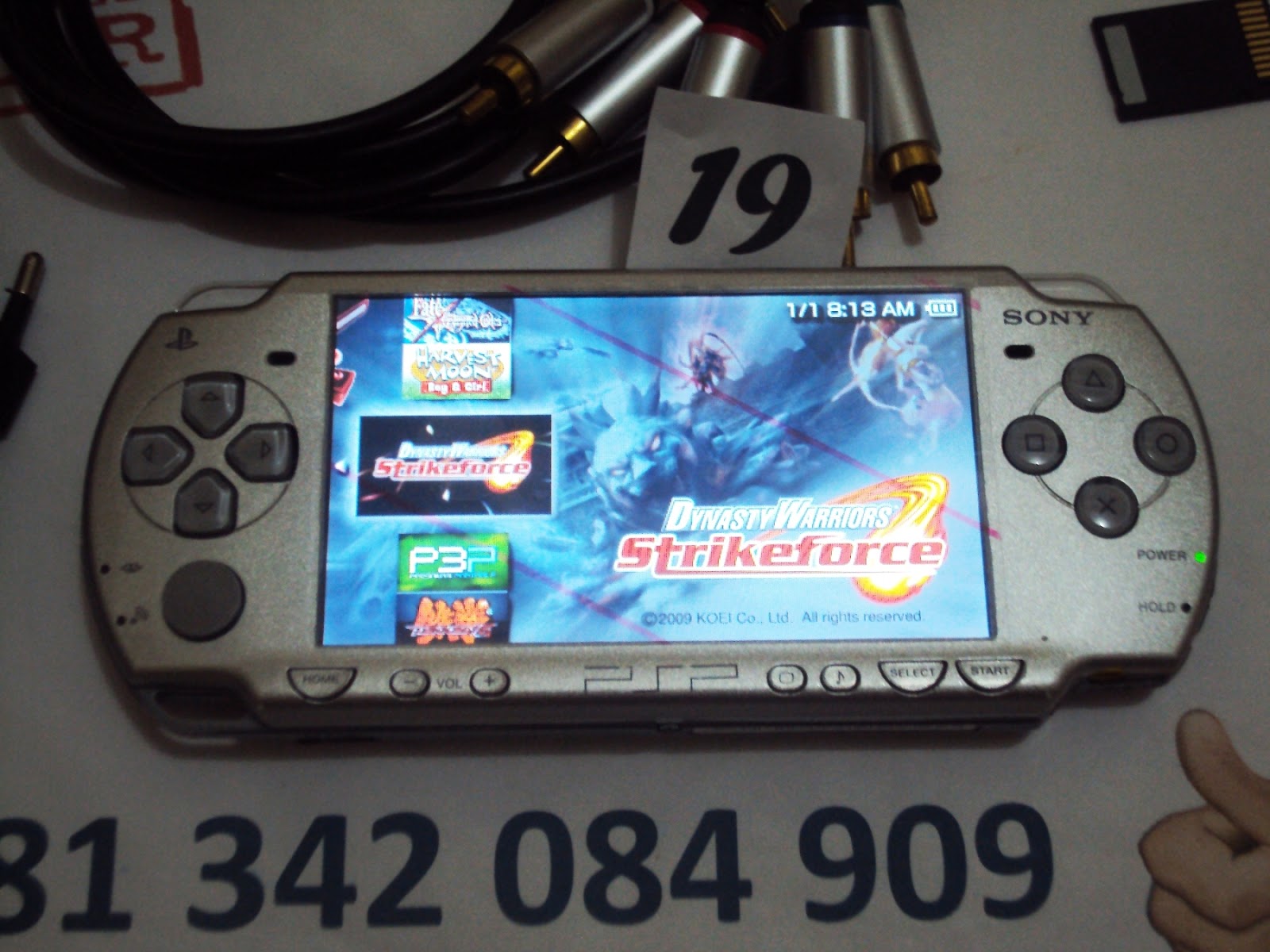 #19 PSP 2001 Silver + Cable AV To LCD TV + Memory 2 Gb - Obral PSP Second