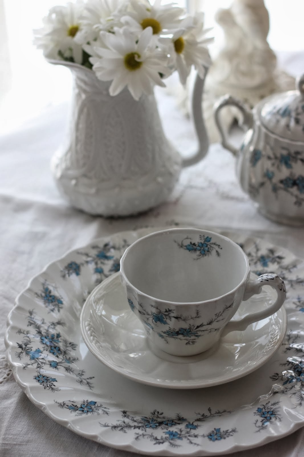 Aiken House & Gardens: Forget me not Tea Time