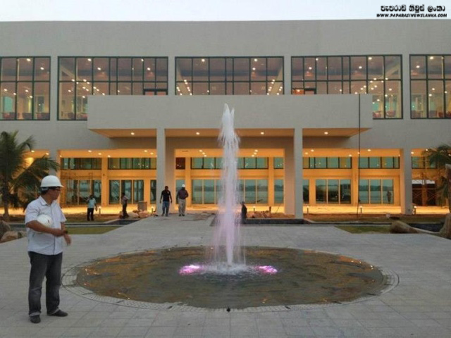 Articles Paparasi News Lanka: Maththala Airport