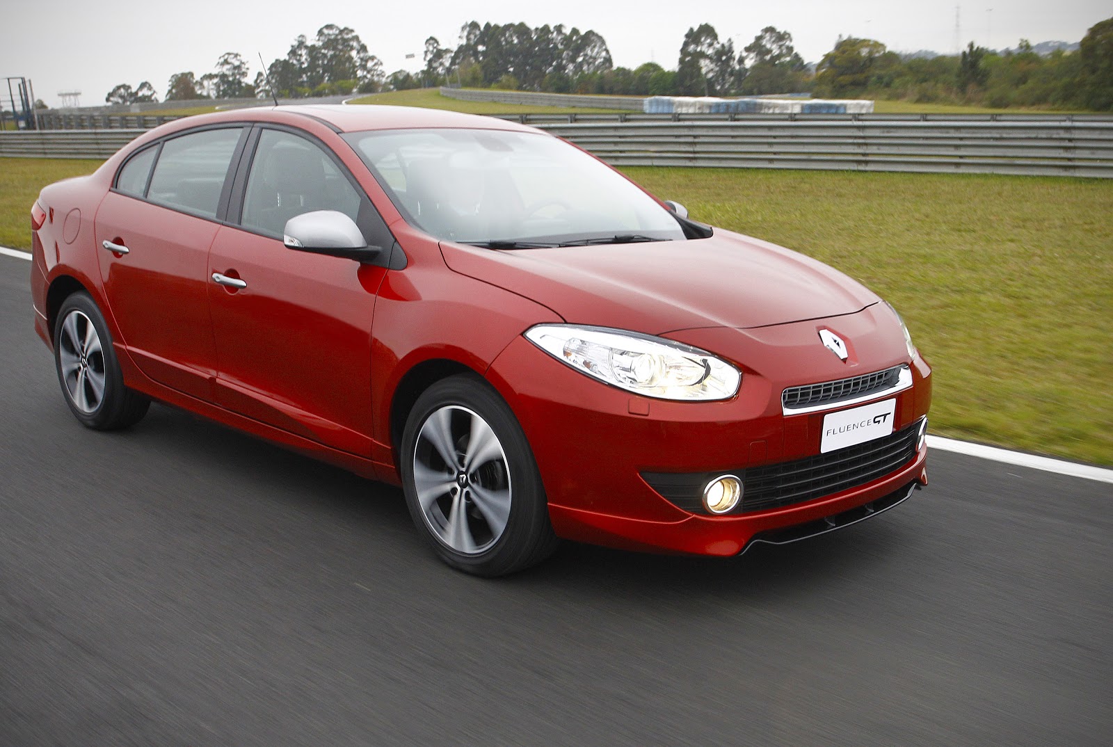 RACIONAUTO: RENAULT FLUENCE GT É OFICIALMENTE LANÇADO