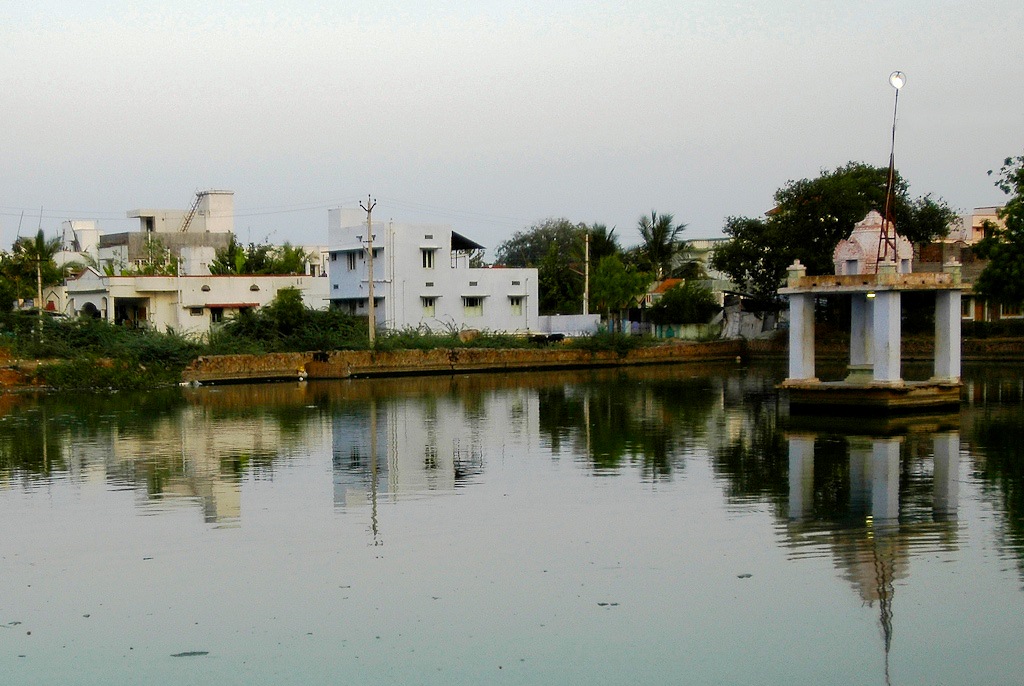 Tamilnadu Tourism: Erumbeeswarar Temple, Thiruverumbur – The Temple