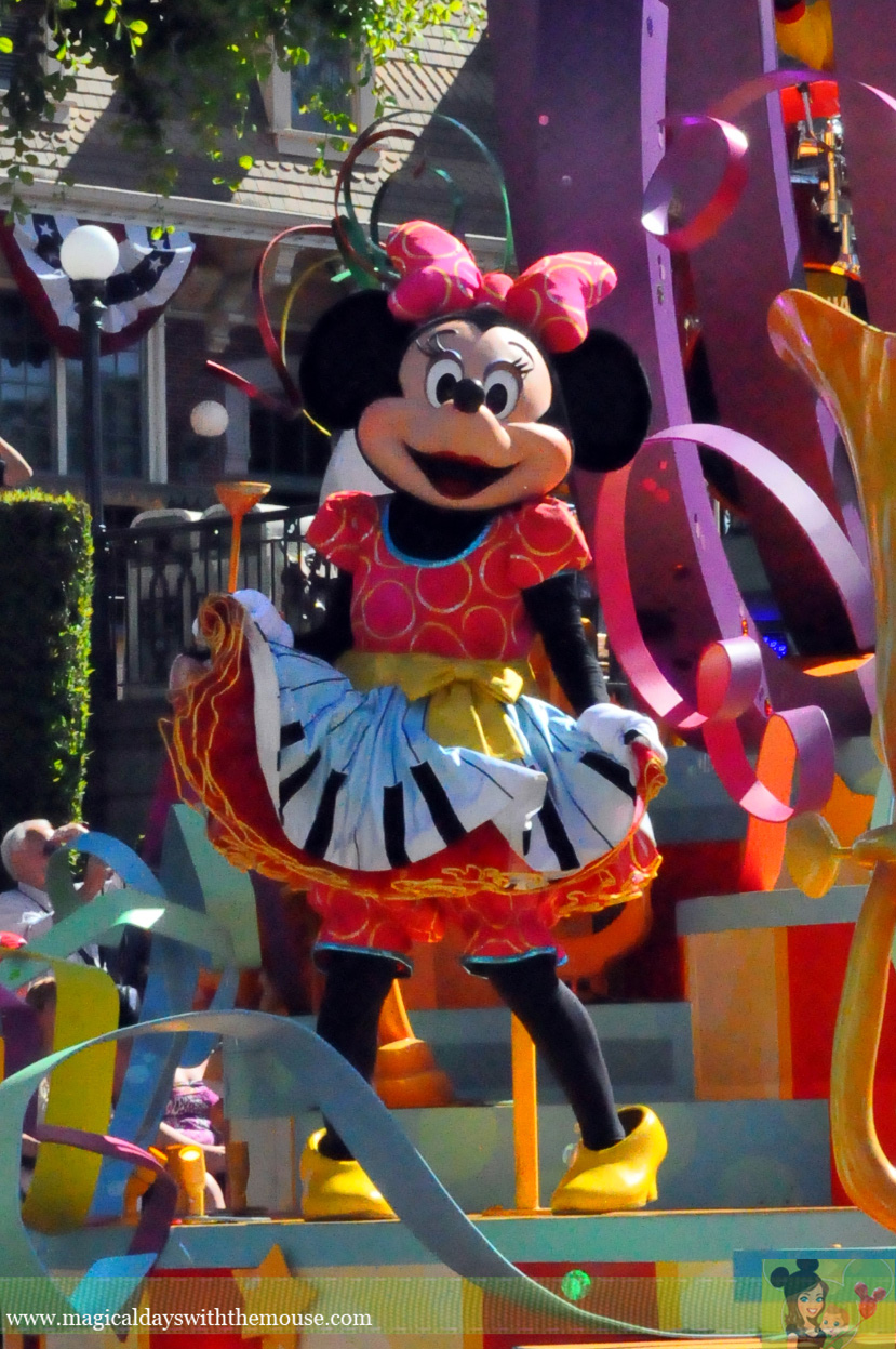 Magical Days with the Mouse: Wordless Wednesday - A Closeup of Minnie ...