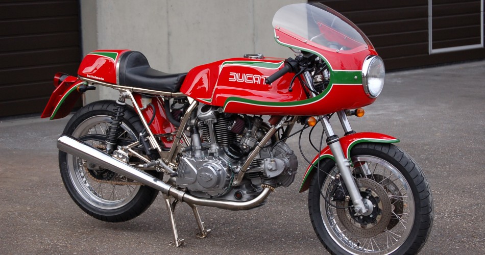 Racing Cafè: Ducati MHR 900 by Britalmoto