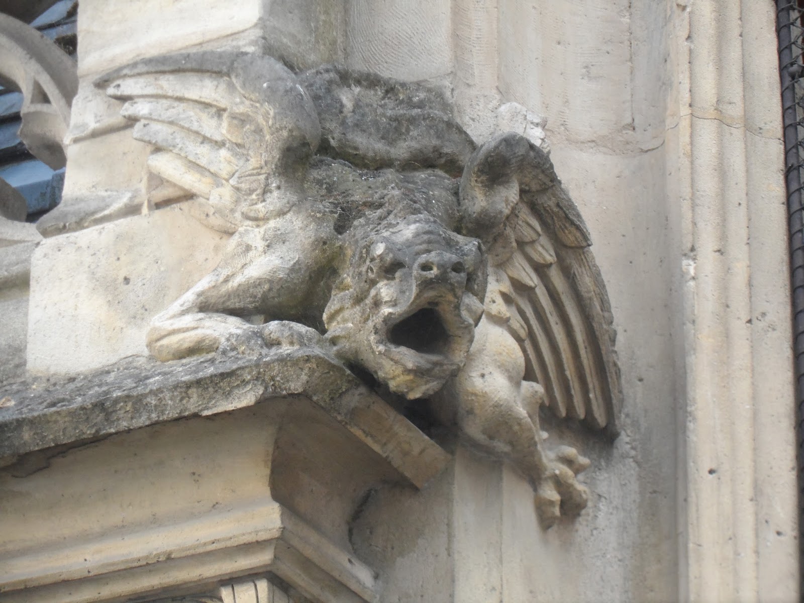 SCRAPTORS SCULPTURE GROUP: Grotesque Inspiration