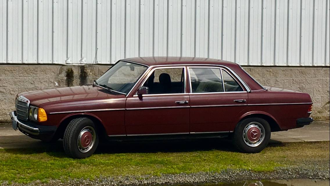 Brick Colored: 1981 Mercedes-Benz 300D - DailyTurismo