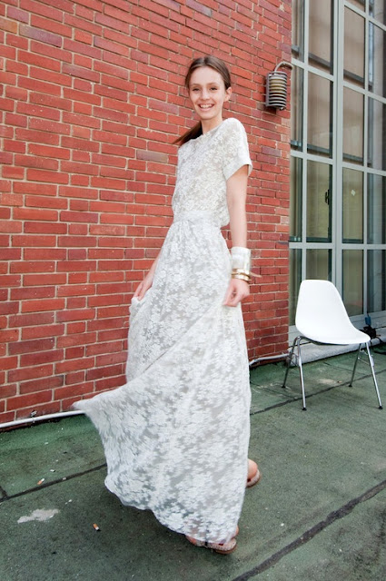 All In One : QUELLE CHE….: L'ABITO E' MAXI!