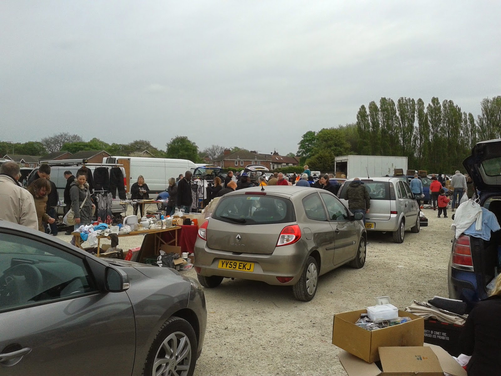 Liniecat @ Large: A British car boot