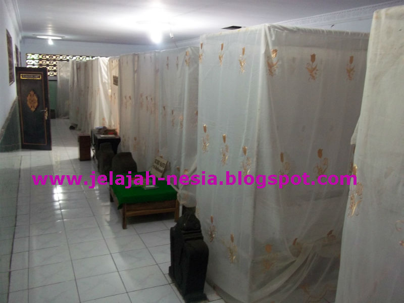 Misteri Tentang Makam Ronggolawe di Tuban - Kompasiana.com