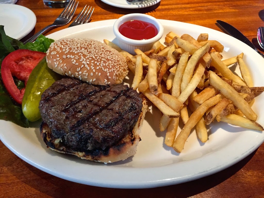 Clyde's of Chevy Chase Food Review II - DC Outlook