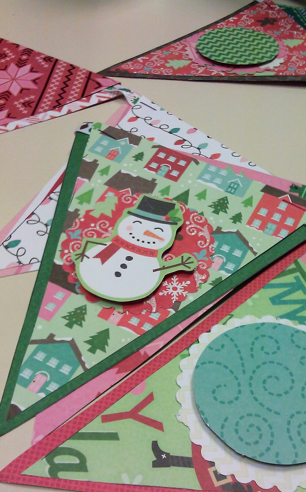 Moxie Fox: DIY Holiday Bunting Flags