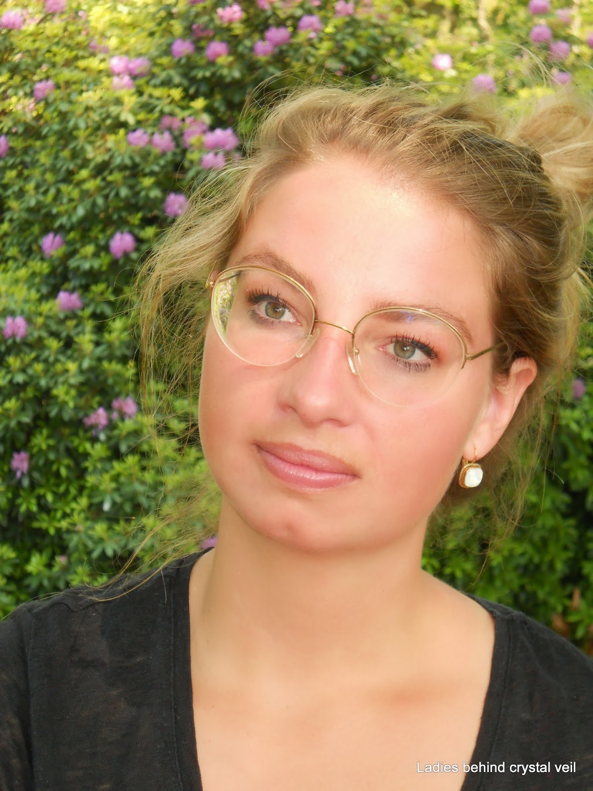 Lovely ladies behind crystal veil: Sandra 233 - 234