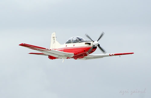 DEFENSE STUDIES: TUDM Harapkan Penggantian Pesawat Latih PC-7 dan ...