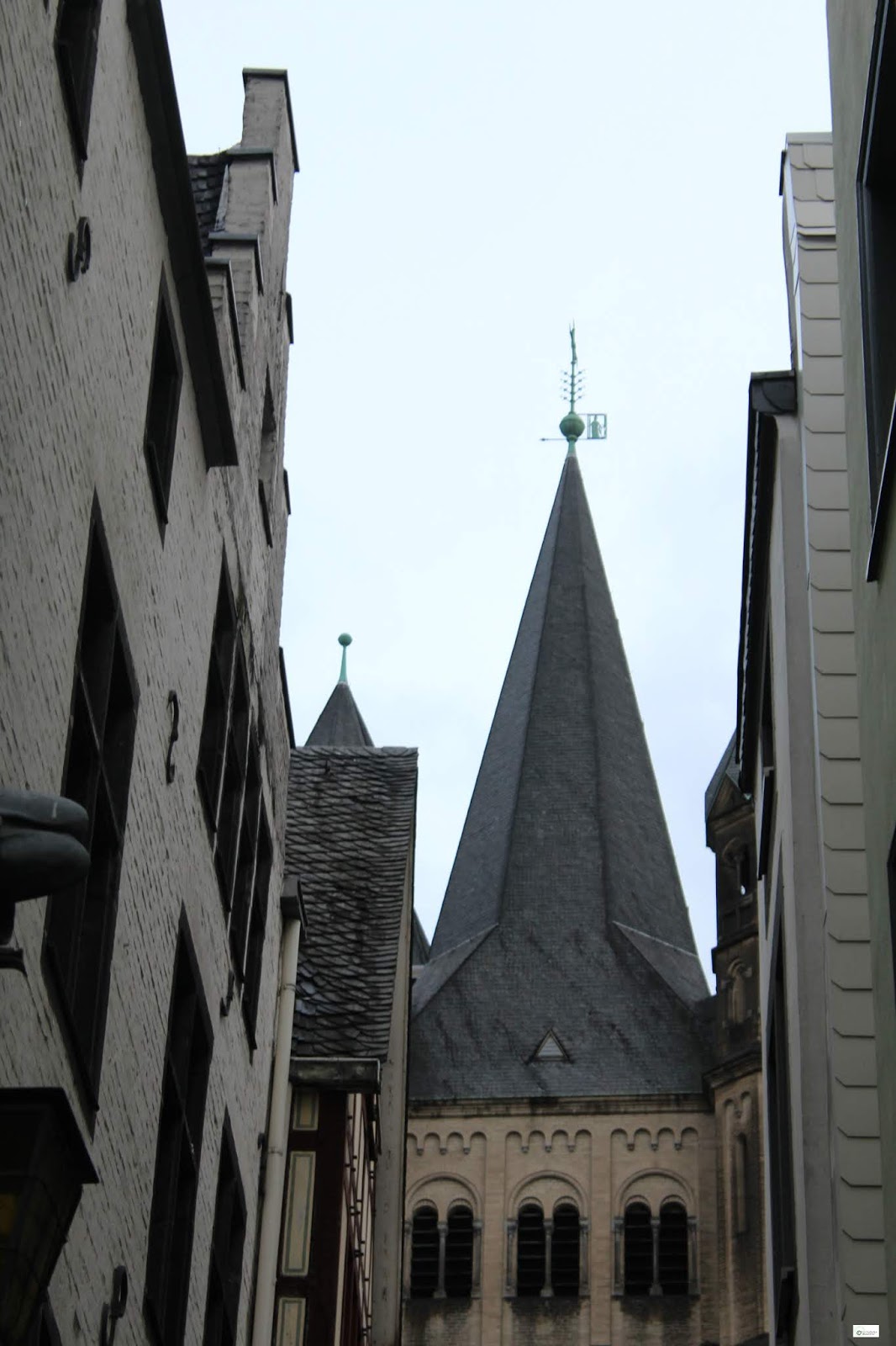 A Walk Through Historic Cologne // Germany | Caravan Sonnet