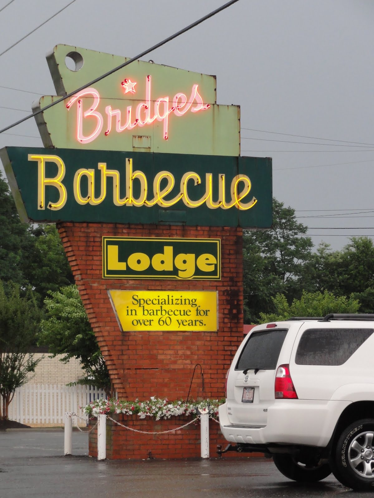 BBQ Across America: Bridges Barbacue Lodge
