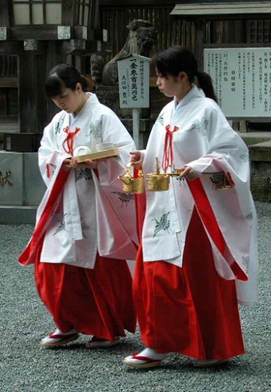 Japan Wannabe: Wafuku: The Difference between Kimono and Yukata